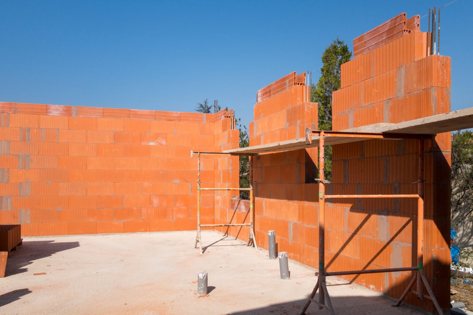 La construction de murs anti-sismiques : techniques de renforcement et ...